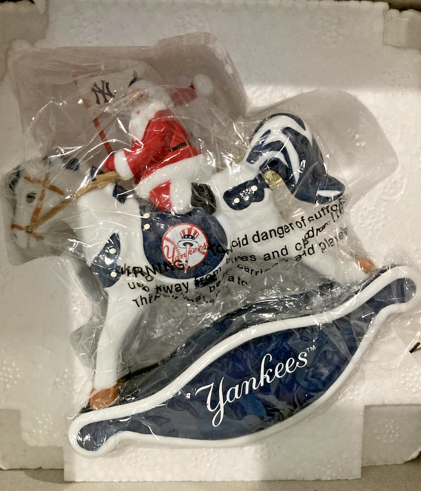 (2) NIB Danbury Mint NY Yankees Ornament-2007 Rockin Santa, 2009 XMas ...