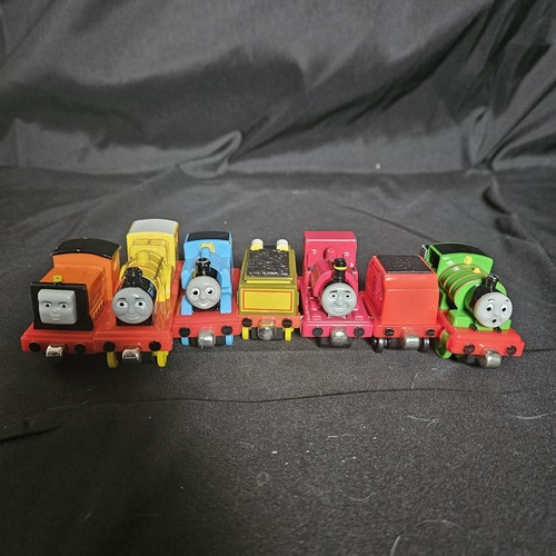 5 Vintage Thomas The Train Tank Engine And 2 Carts 2004 Molly Thomas ...