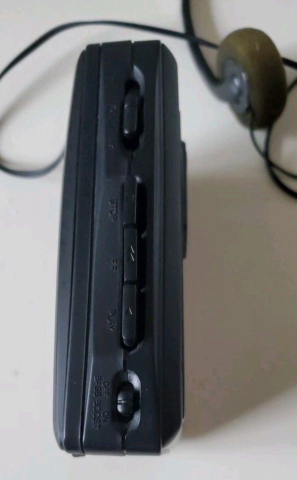 Radio Shack AM/FM Stereo Cassette Player SCP-66 W/Clip & Original ...