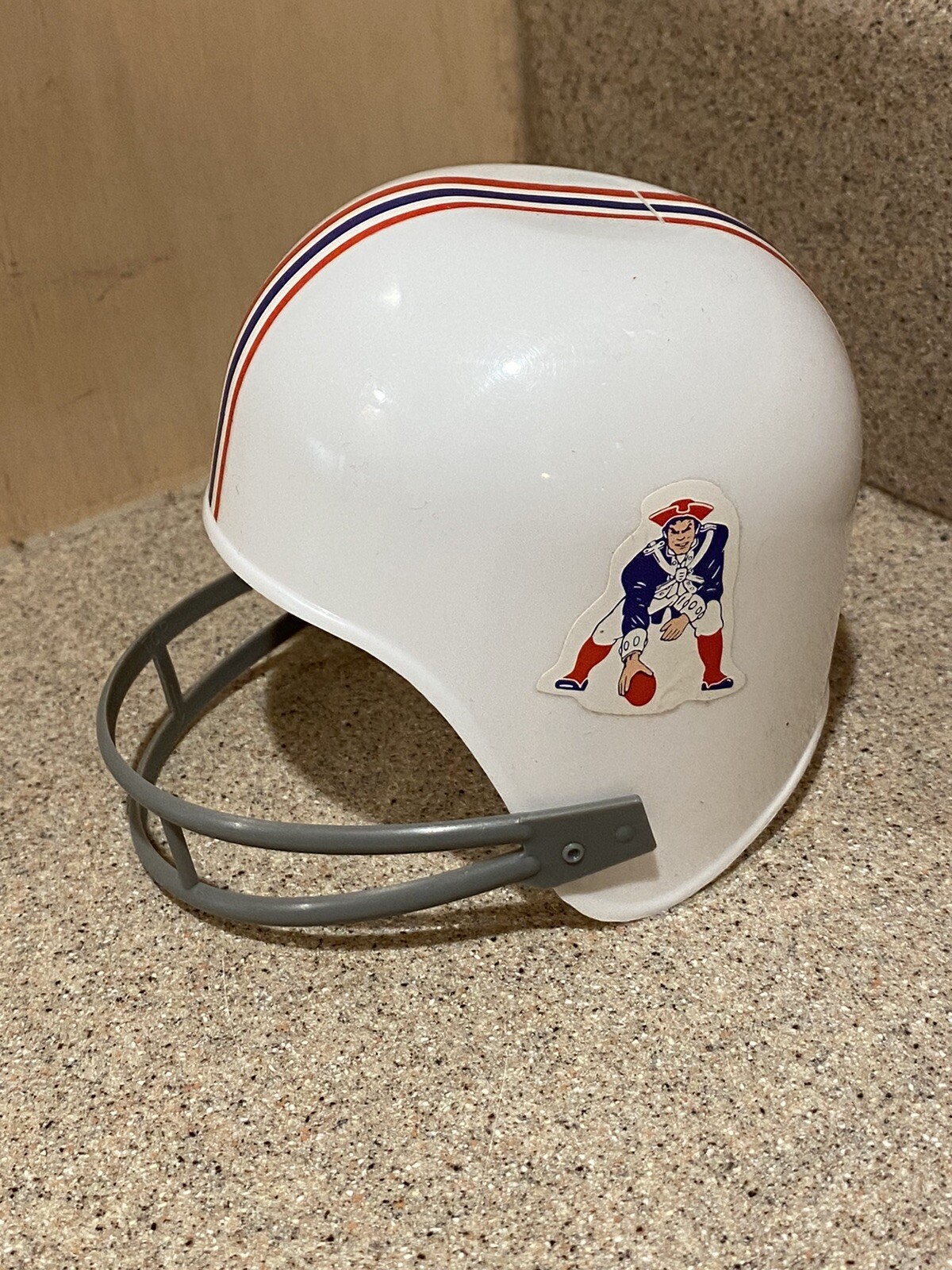 New England Patriots NFL Throwback Logo Mini Ice Cream Helmet Cup / Pre ...