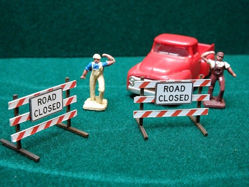 HO Scale Construction Barricades Kit 8ft Type III 6 pcs Laser Board ...