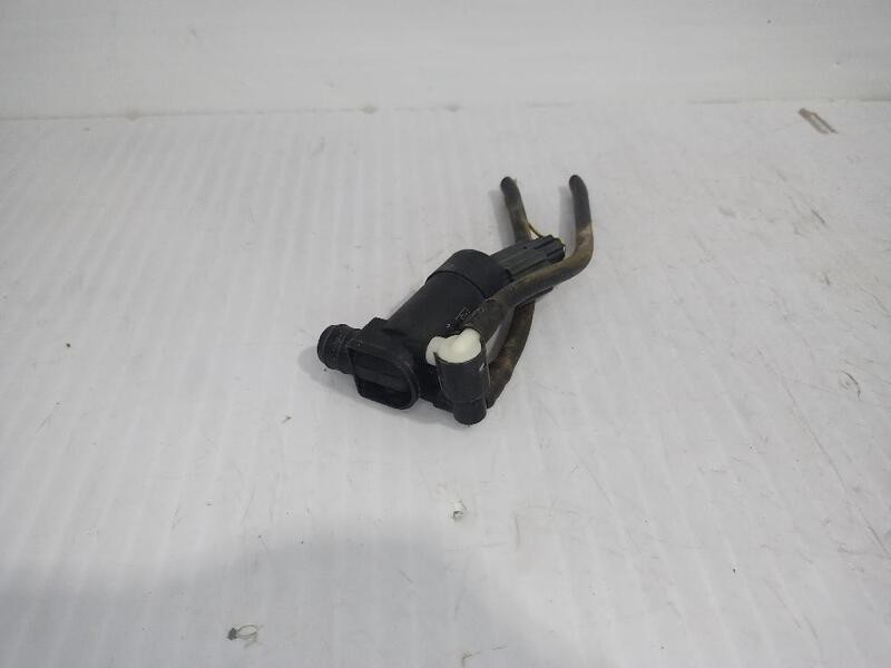 pompe de liquide essuie-glace FORD FOCUS BERLINA CAP TREND 1357105 ...