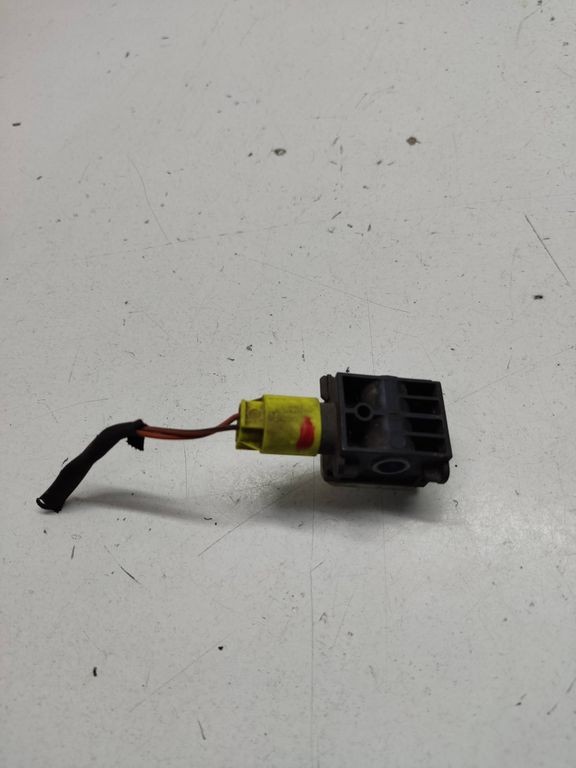 Mercedes-Benz ML W164 2011 Deployment crash impact sensor 0038202926 ...