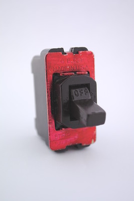 GE Brown Despard Single Pole Toggle Switch 20 Amp-120/277 Volt | eBay