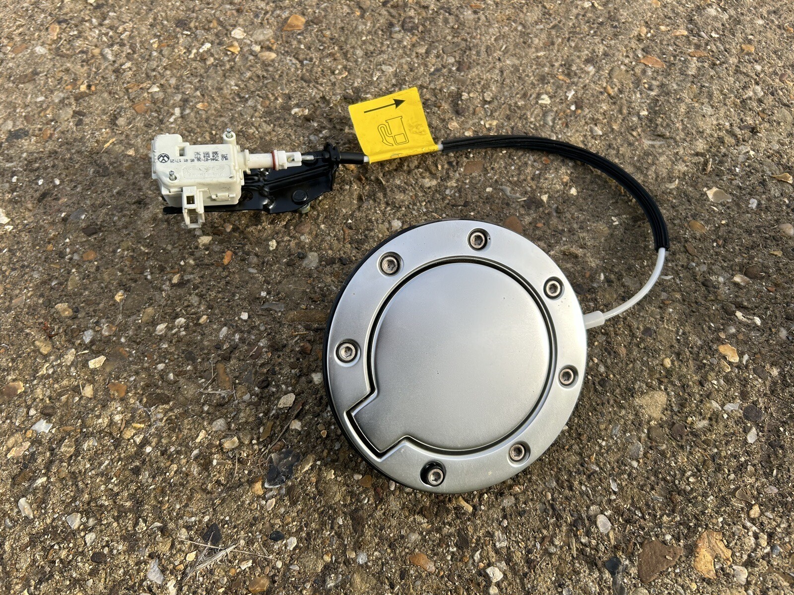 Audi TT Mk1 Aluminium Fuel Flap Assembly 8N0809905B for sale online | eBay