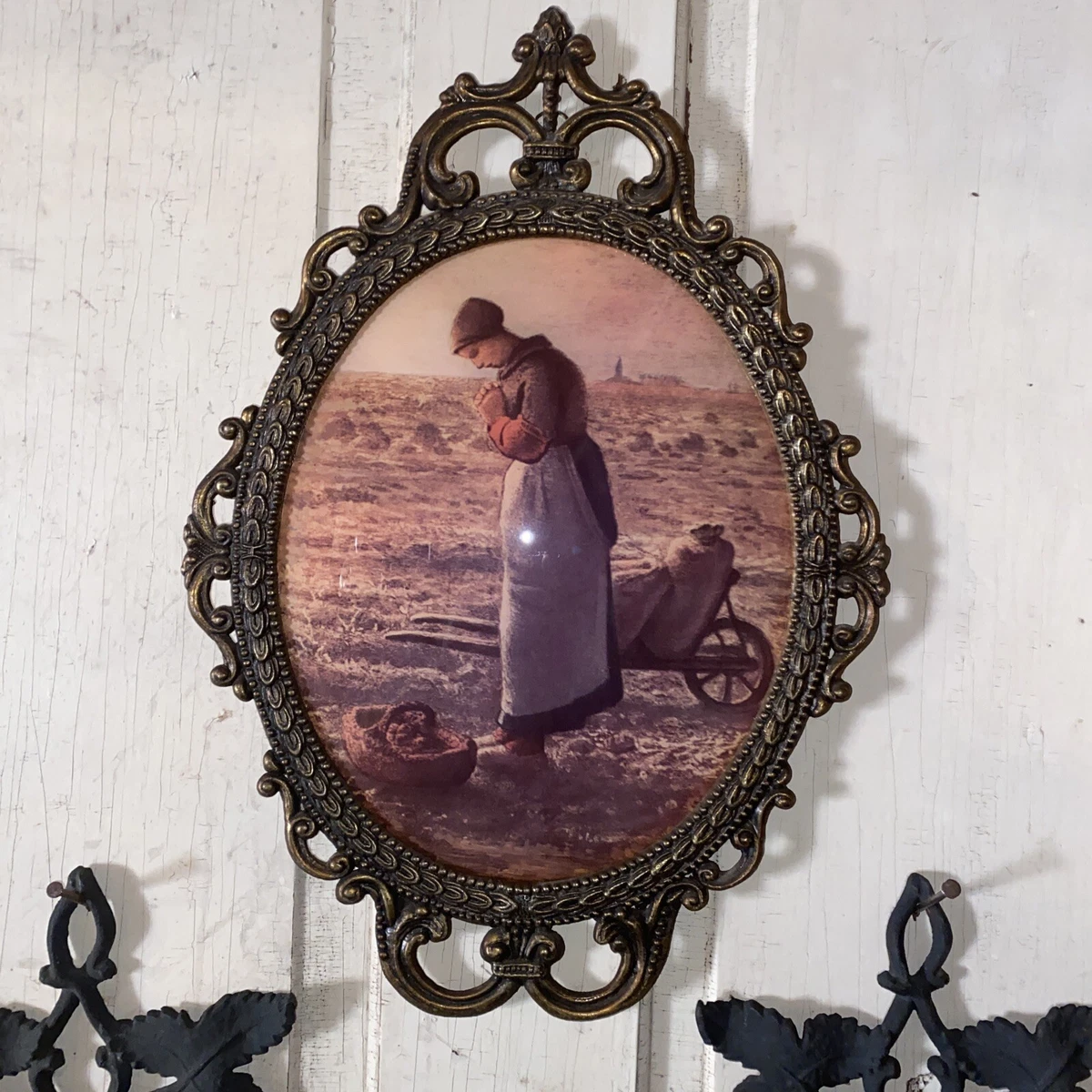 Vintage Oval Frame