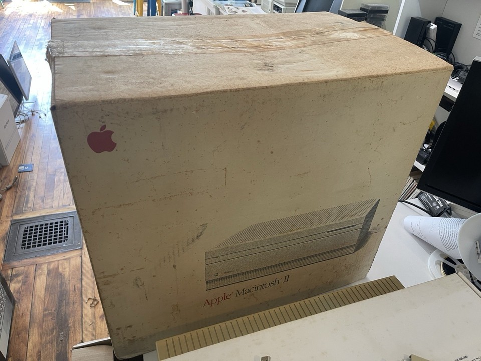 Vintage Apple Macintosh II w/ Original Box! M5000 - Tested | eBay