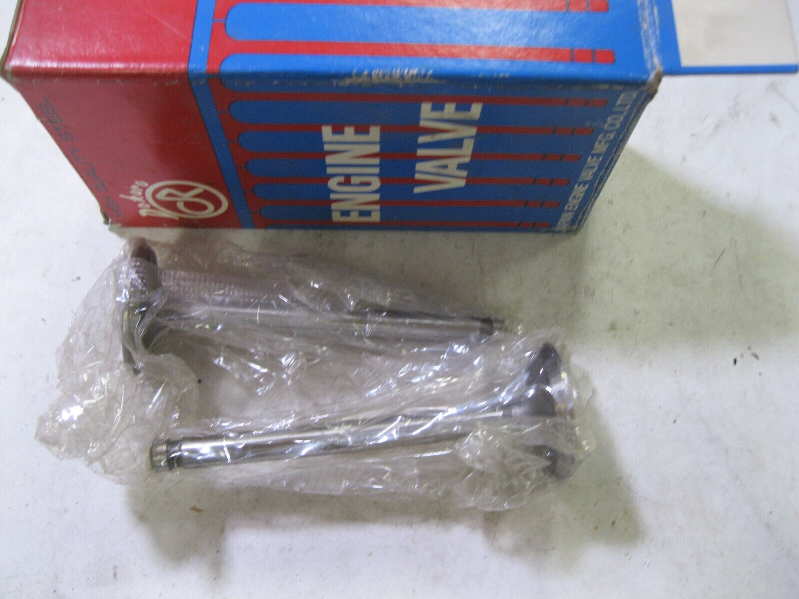 2 Engine Intake Valves Dokuro V-2352 (2 pack) | eBay