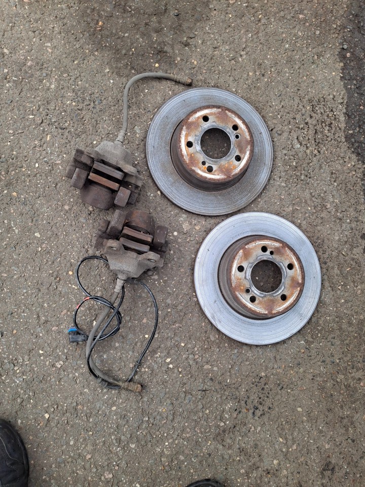 MERCEDES CLK W209 REAR BRAKE DISCS WITH CALIPERS PAIR REAR LH+ RH | eBay UK
