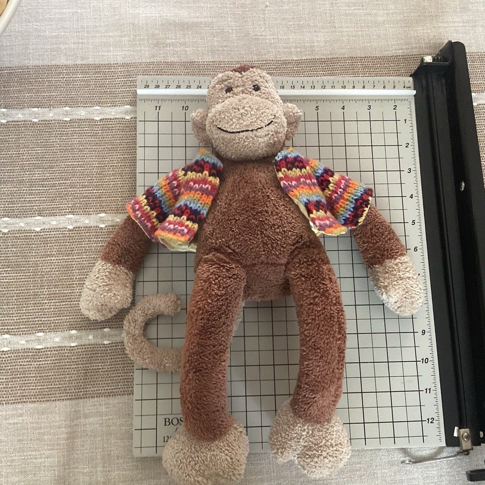 Retired Jelly at London Slakajack Brown Monkey Brown Lanky With Sweater ...