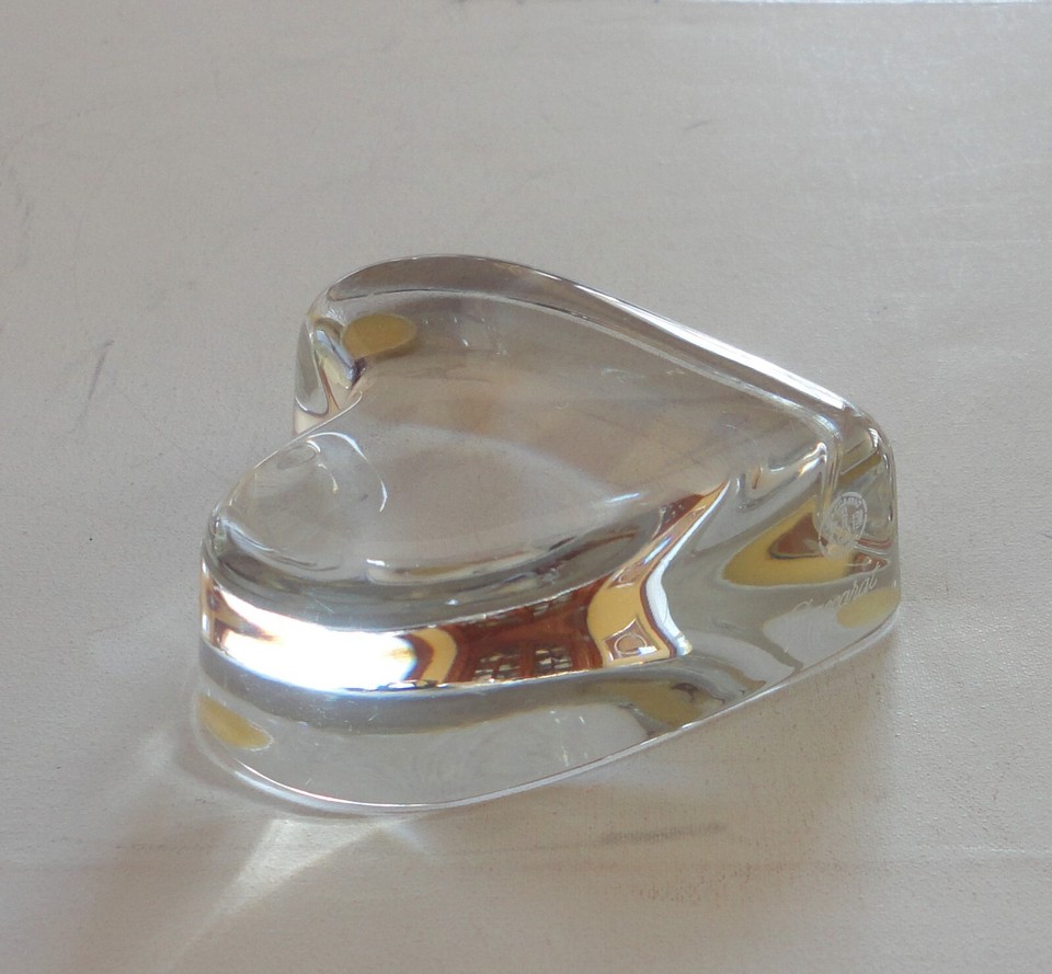 2 Modern Glass Crystal Heart Paperweights Simon Pearce XOXO & Baccarat ...