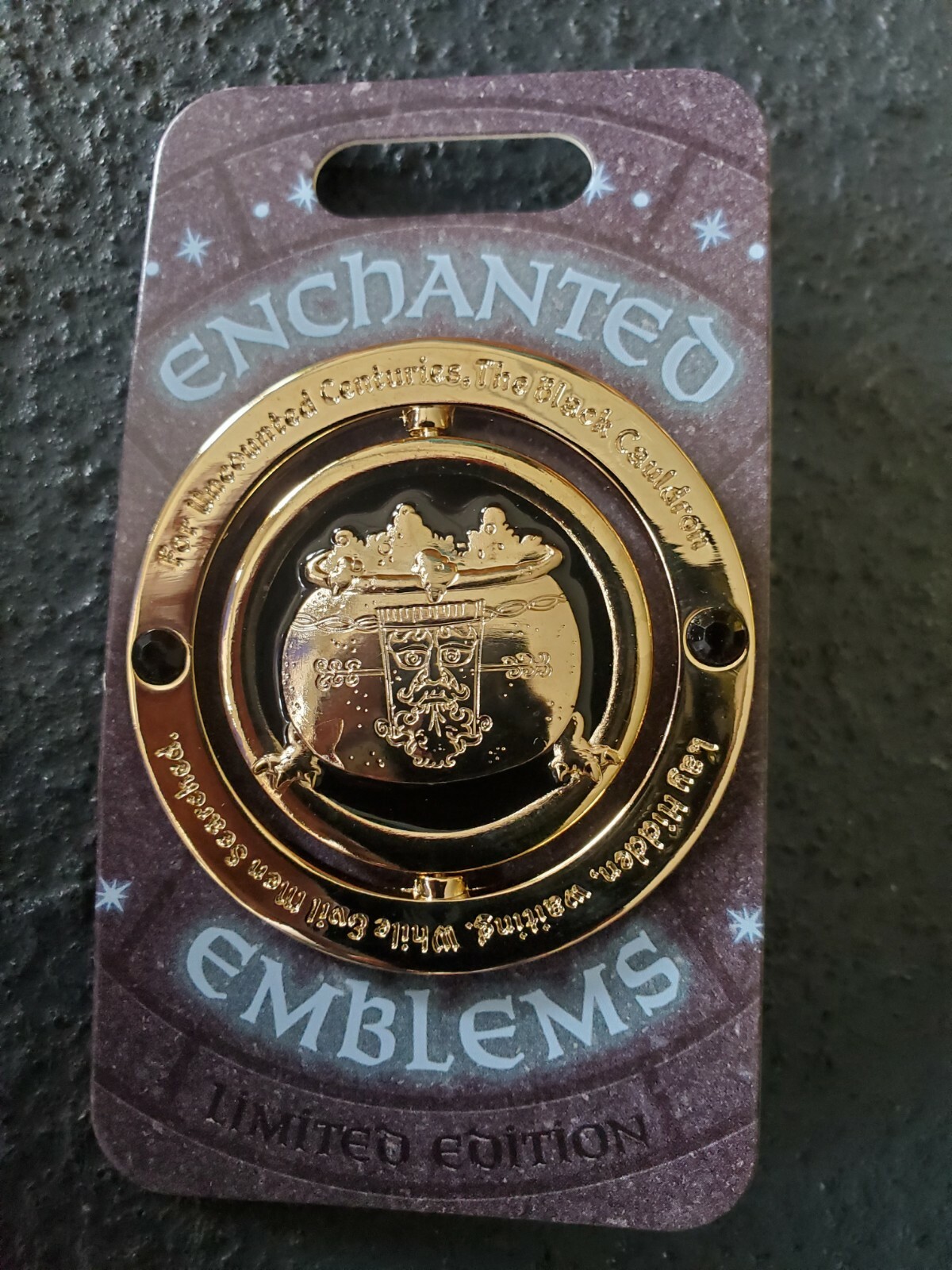 Disney 2020 Enchanted Emblems Back cauldron pin Horned King Spinner LE ...