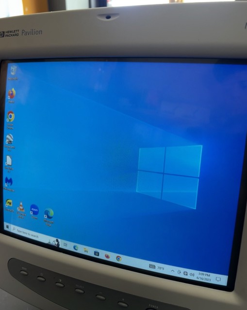 HP Pavilion M50 15" CRT Monitor with built-in speakers for sale online ...