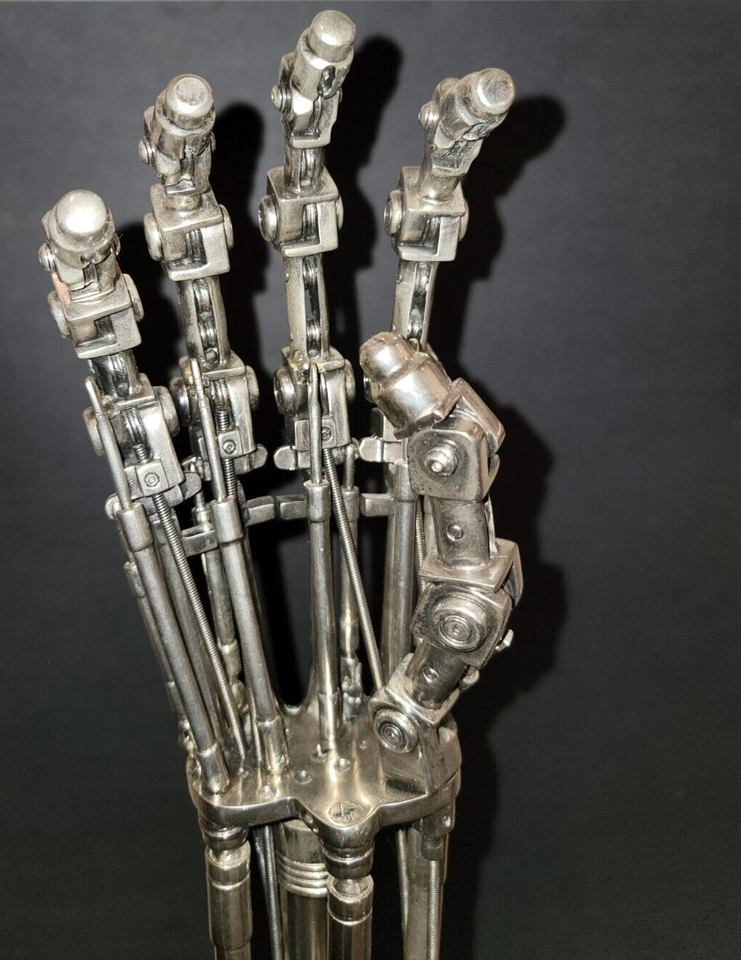 Life-Size Terminator 2 Endoskeleton Arm -Sideshow 1:1 Scale Prop ...