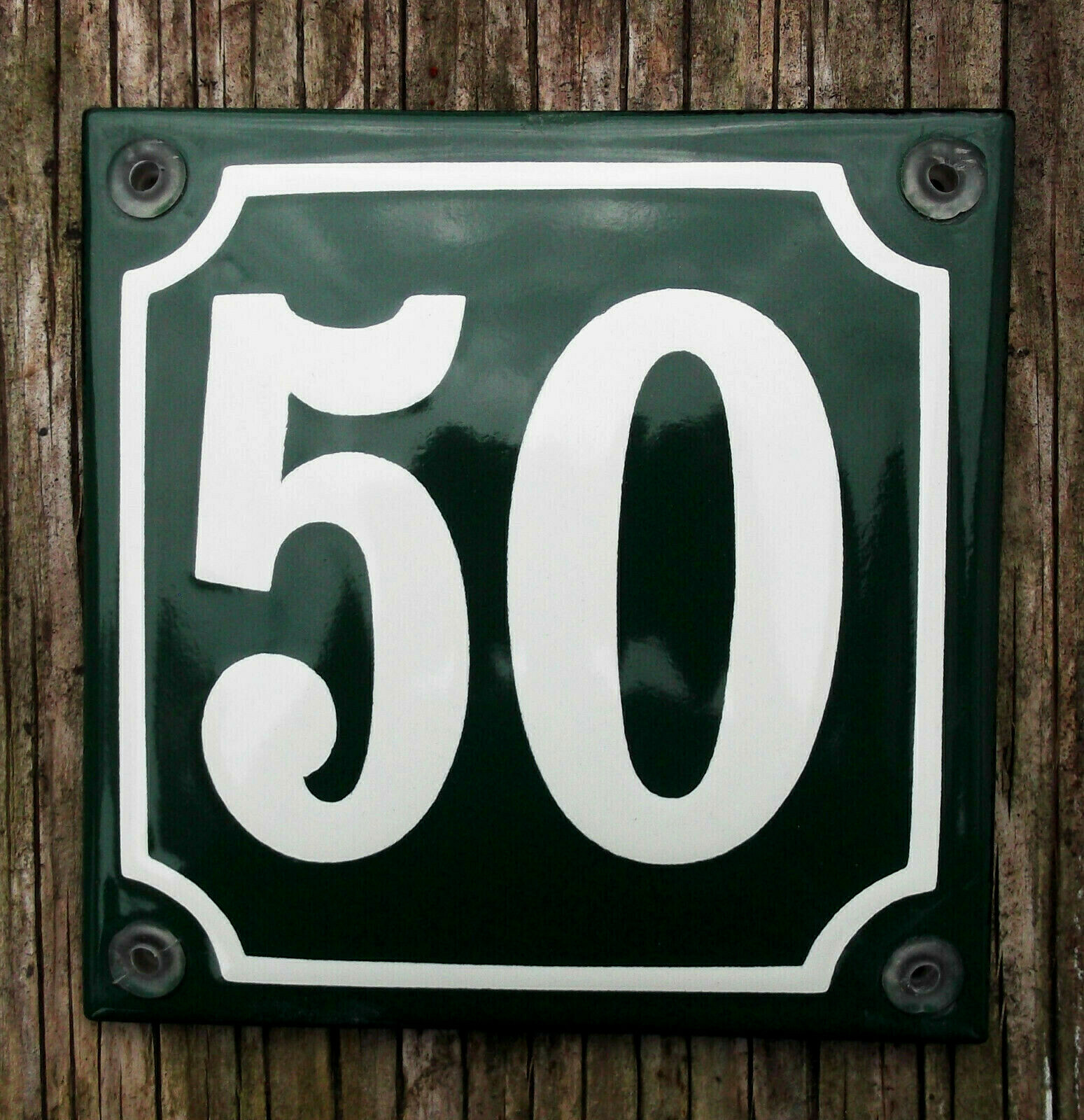HOUSE NUMBER 50, CLASSIC ENAMEL SIGN. CREAM No.50 ON A GREEN BACKGROUND ...