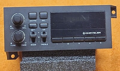 I50•Vintage OEM Original 1990's Chrysler AMFM Factory Stereo Radio NOS ...