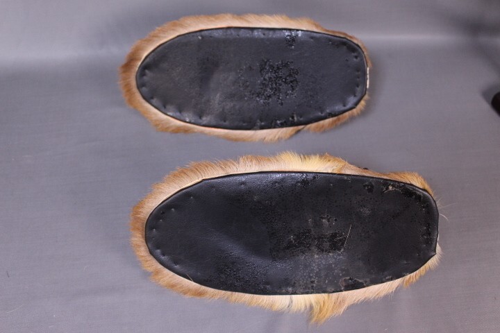 Japan old Kegutsu shoes yoroi Kabuto koshirae Armor katana Samurai ...