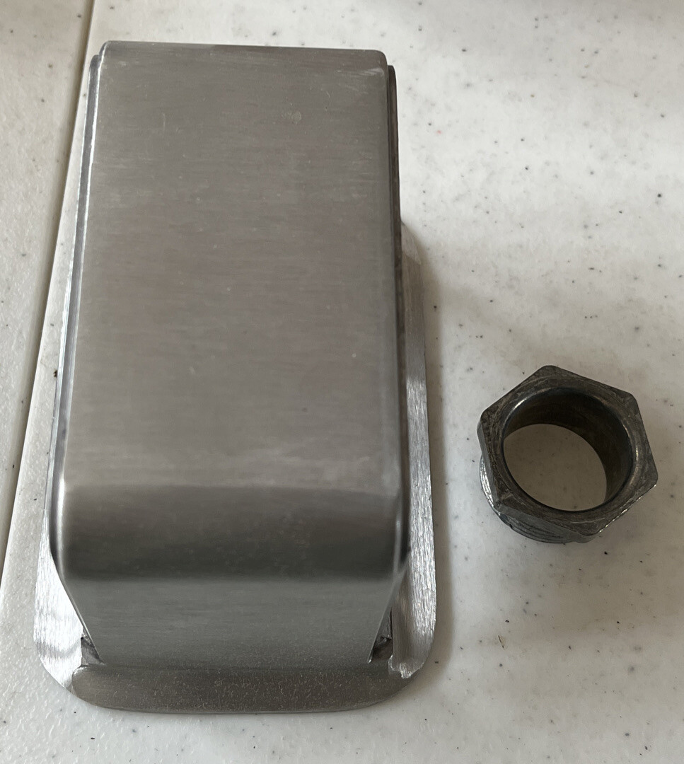 THOMAS & BETTS #SFH-50-BASE Aluminum Above Floor Service Fitting 1 ...