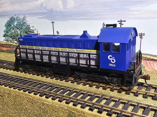 AHM HO Powered Switcher Chesapeake and Ohio #7826 | eBay