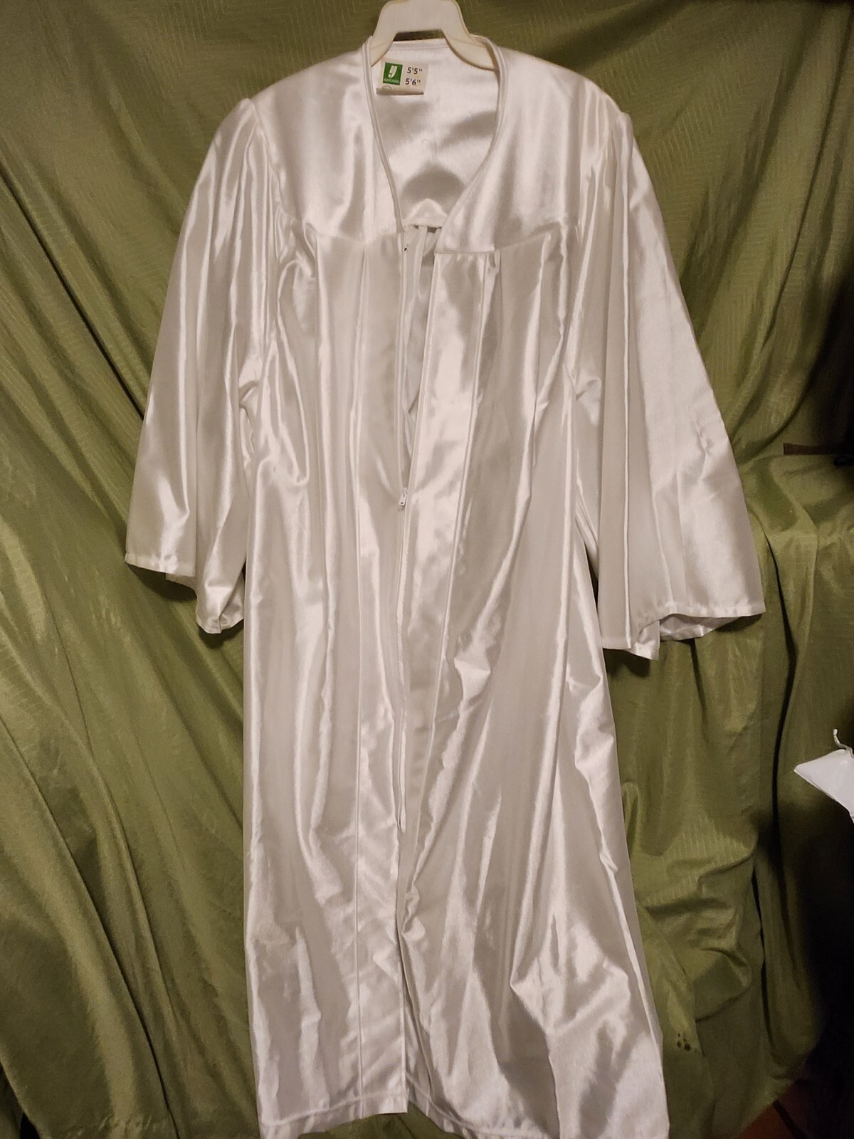 Graduation Gown & Cap by Herff Jones Size 5'5" to 5'6… - Gem