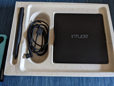 WACOM Intuos CTL-490/B Pen and Touch Small Tablet Lt Blue Ex Cond Used ...