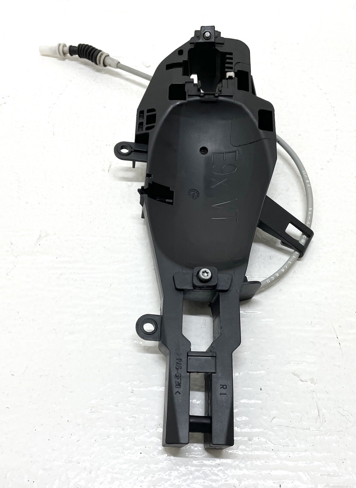 06-13 OEM BMW E90 LCI 335xi Outside Door Handle Carrier Front Right ...