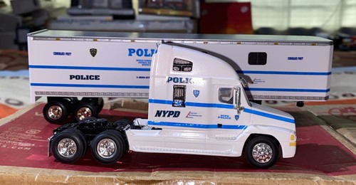 Kitbash 1/64 Freightliner Mobile Command Post NYPD NEW YORK POLICE ...