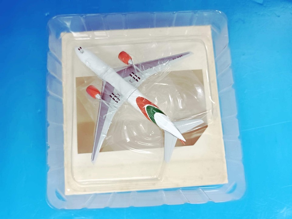 RARE Herpa Wings SAMPLE 1:500 Kenya Airways B777-200 5Y-KQT - Diecast ...