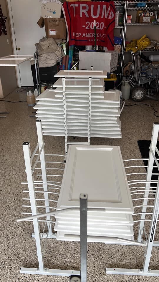 Rotating Spray & 18 Door Dry Rack (Spray & Store 18 Cabinet Doors Both ...