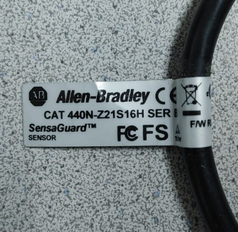 ALLEN BRADLEY 440N-Z21S16H SENSAGUARD 18mm PROXIMITY SENSOR 24VDC NEW ...