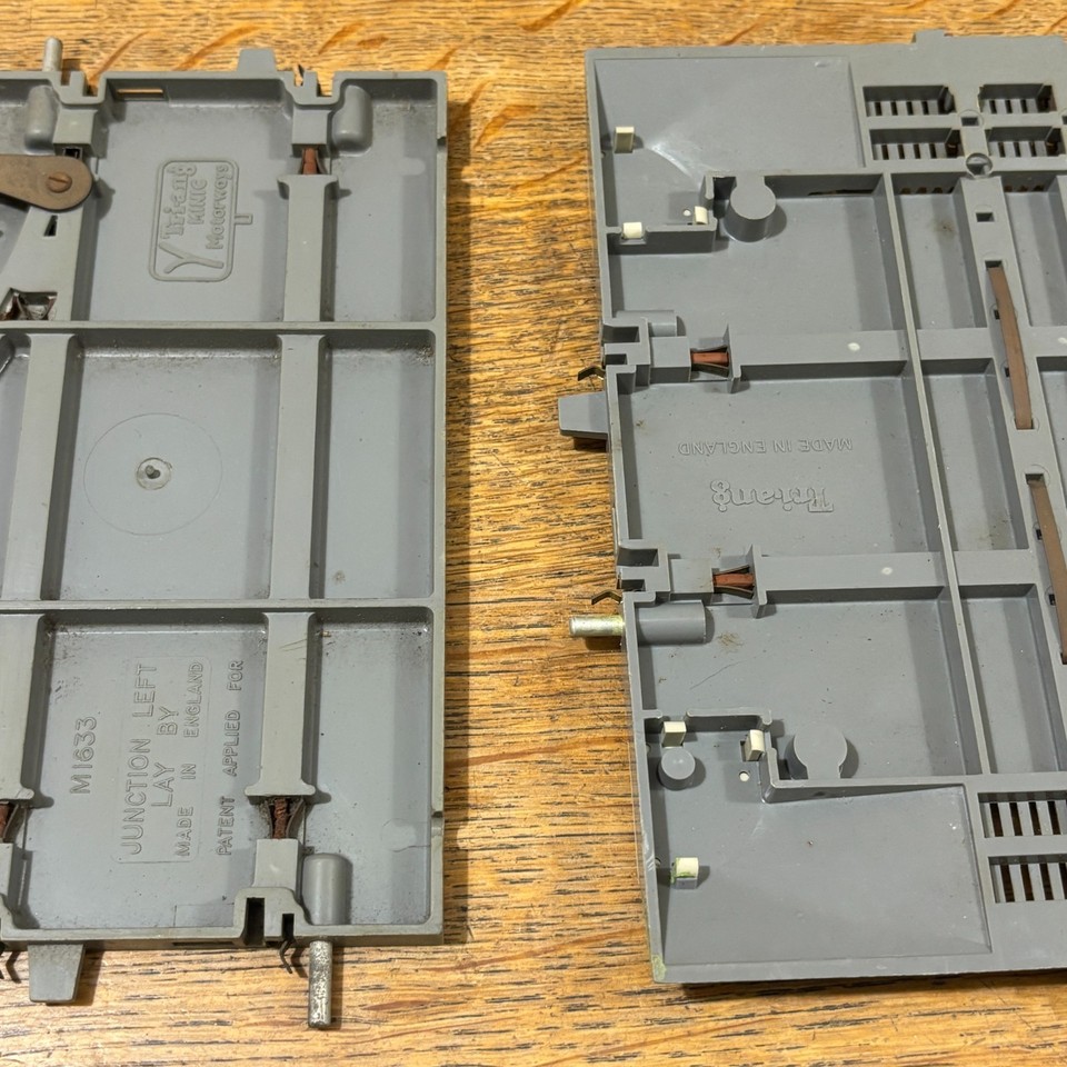 TRIANG MINIC MOTORWAYS TRACK LEVEL CROSSING RM901 X2 BUILDING BUNGALOW ...