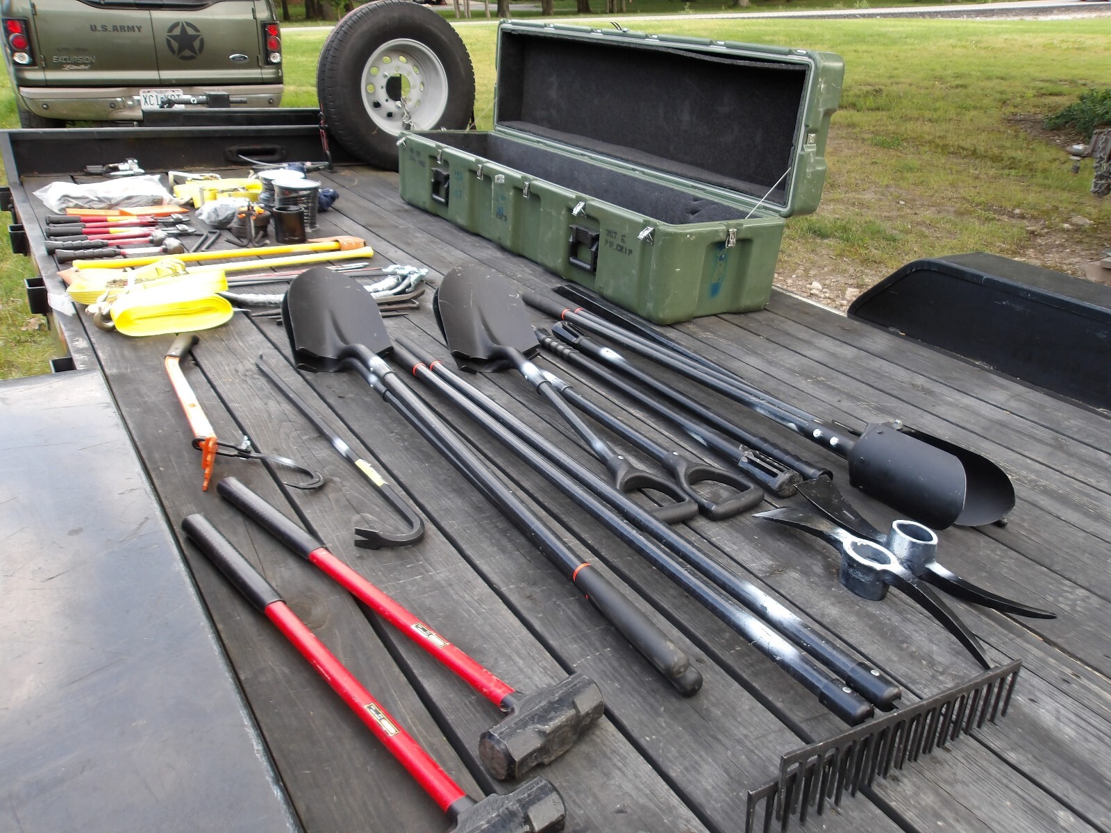 MILITARY SURPLUS KIPPER TOOL KIT SHOVEL AX SAW POST HOLE PRY BARS CHAPS ...