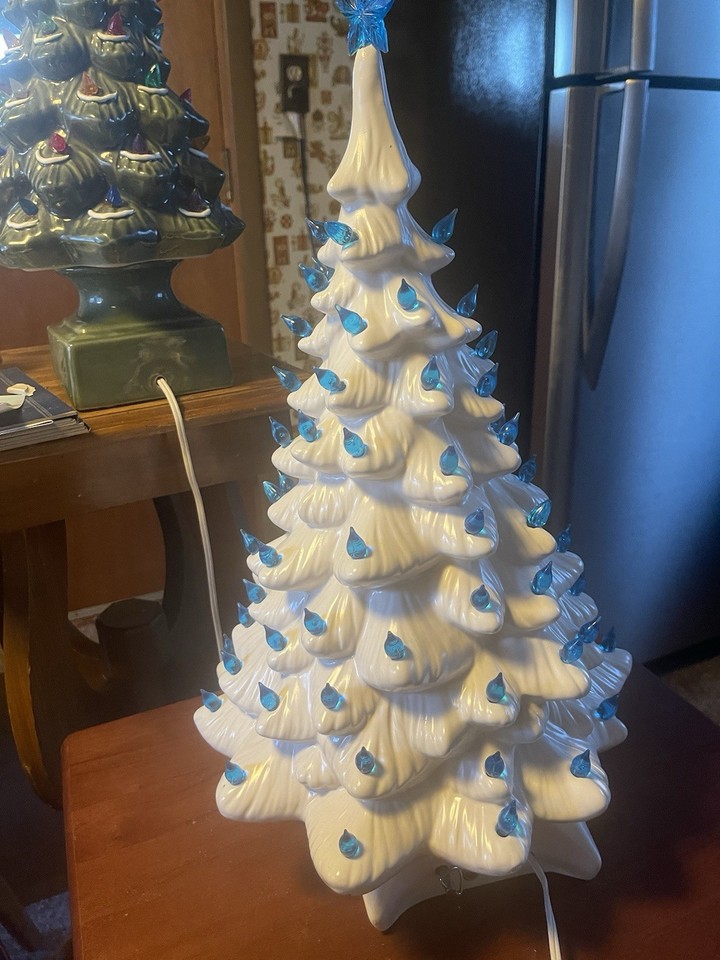 Vintage Holland Mold Ceramic 18” White Christmas Tree With All Lights ...