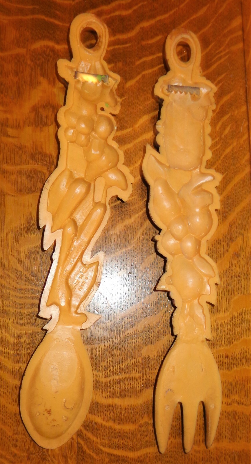 Vintage 1976 Retro Syroco Spoon & Fork Set Fruits Vegetables Kitchen ...