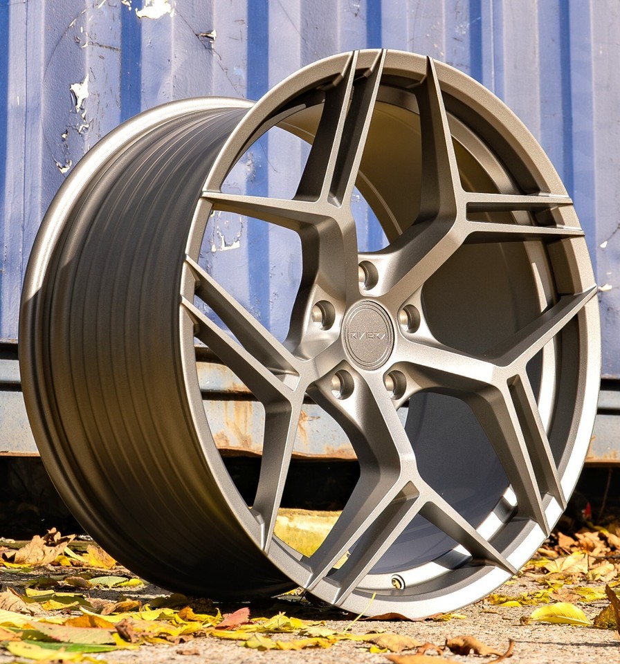 20"/Land Rover Defender L663/Riviera RF12 Flow Formed/Matt Grey/10j ...