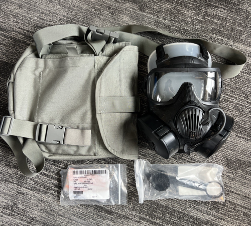 AVON M50 GAS MASK W/ CARRY BAG - U.S. MILITARY / LAW ENFORCEMENT MEDIUM ...