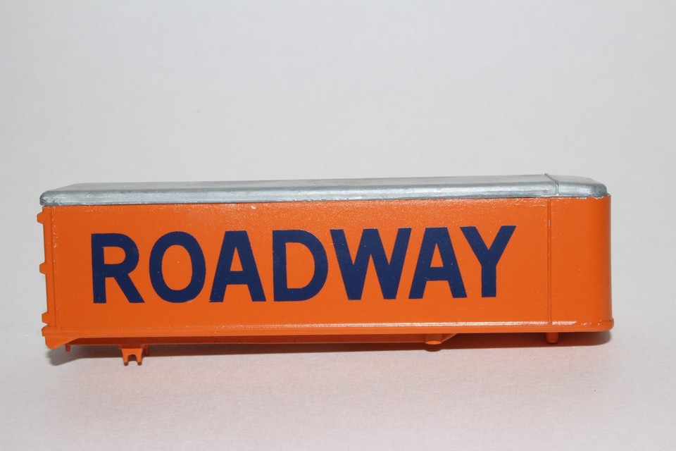 Ulrich Roadway Van with 2 Axle Mack Model Kit, HO Scale, Boxed | eBay