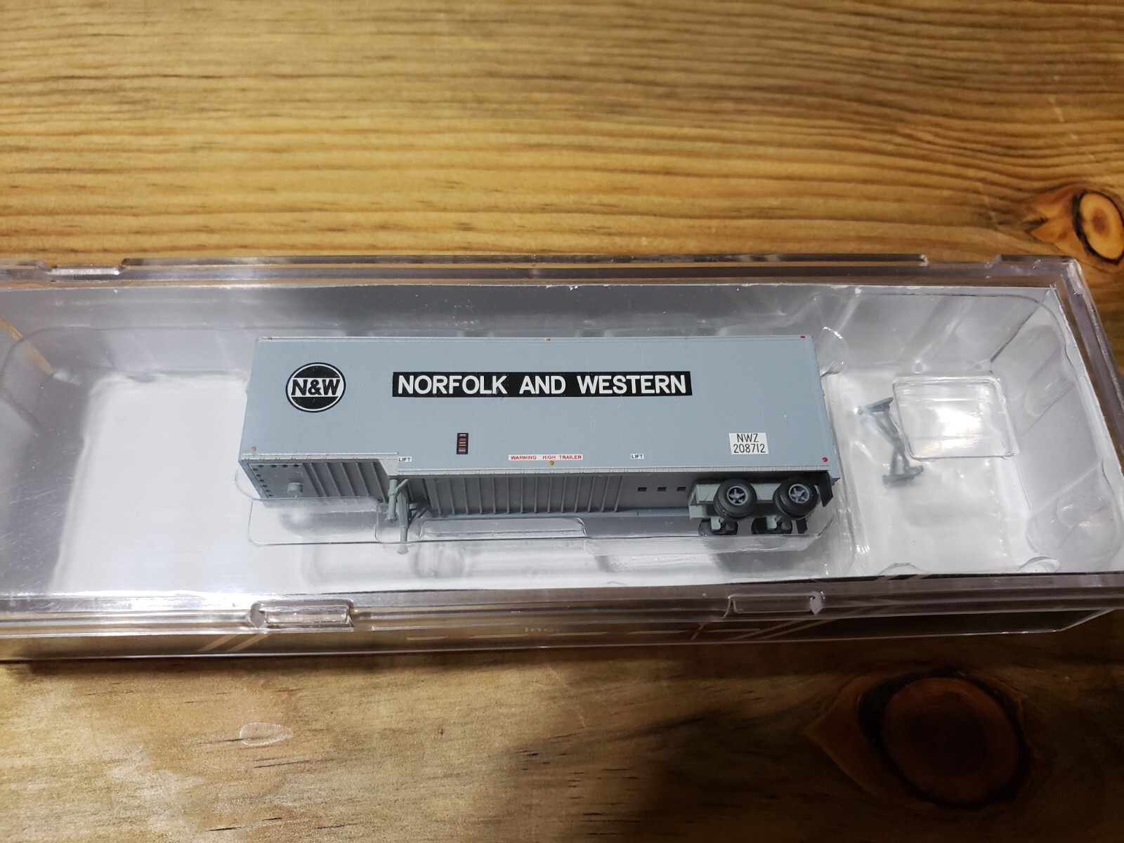 N Scale Trainworx 40327 Norfolk & Western N&W 40 foot drop frame ...
