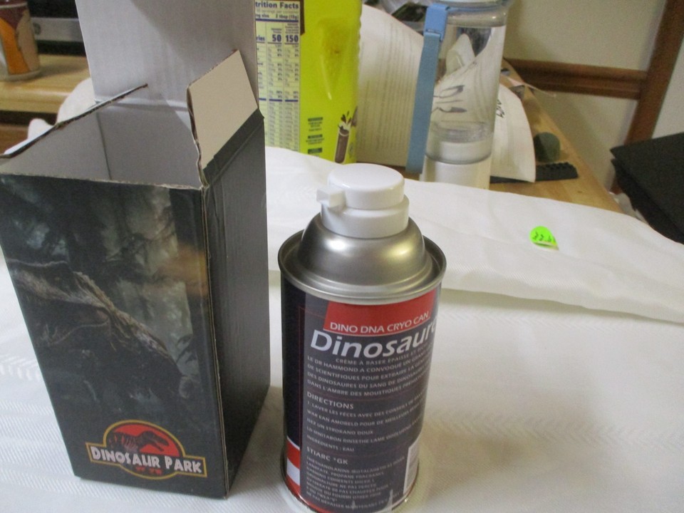 BARBASOL DENNIS NEDRY DINOSAUR DNA JAR MODEL JURASSIC PARK | eBay