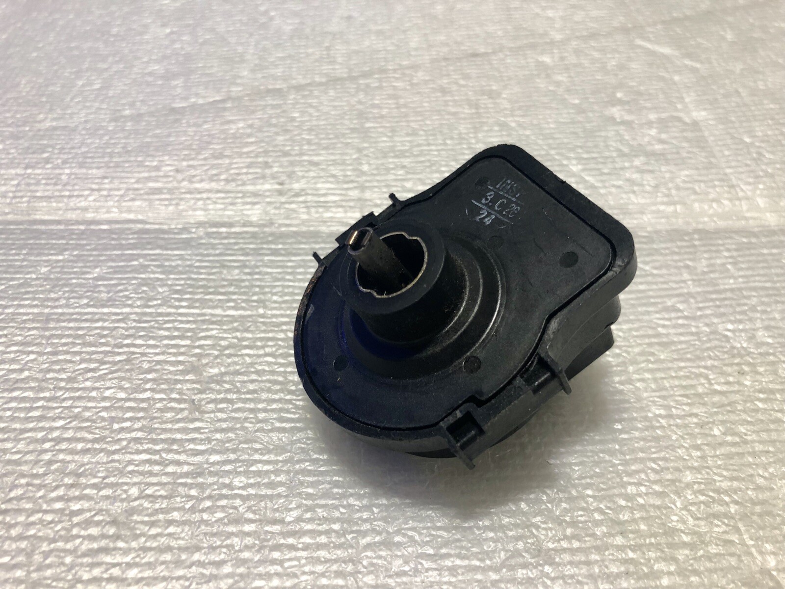 Lexus LS430 LS460 GS350 Front Air Shock Strut Actuator Absorber Sensor ...