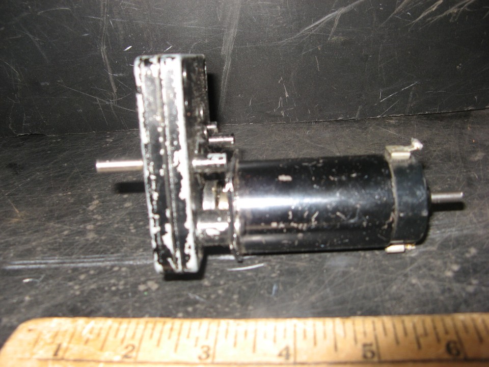 BREVEL GEAR MOTOR 12VDC 12v Model 'R' 60-80 rpm clockwise 1/4" output ...