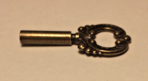 NEW BRASS ANTIQUE FINISH DIE CAST KEY FOR TURN KNOB LAMP SOCKET SWITCH ...