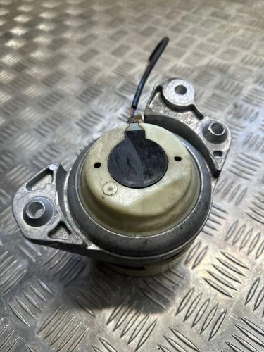 MERCEDES-BENZ C W205 Front Engine Mount A2382401900 Diesel 2018 ...