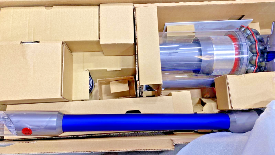 Dyson Gen5outsize Stick Vacuum - Nickel/Blue (447923-01) / USED ...