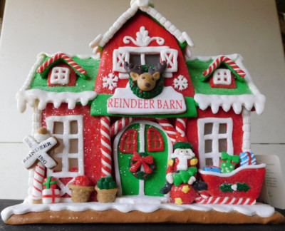 NWT Trimsetter Gingerbread Light Up LED Santa's Reindeer Barn House 10. ...