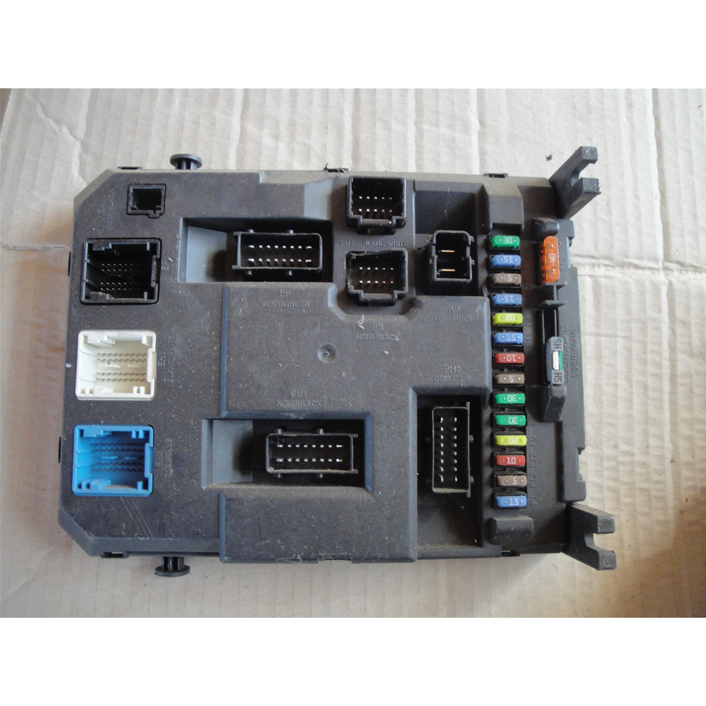 ECU Anschluss Sicherungen Body Computer Bsi Citroen C2 C3 Code ...