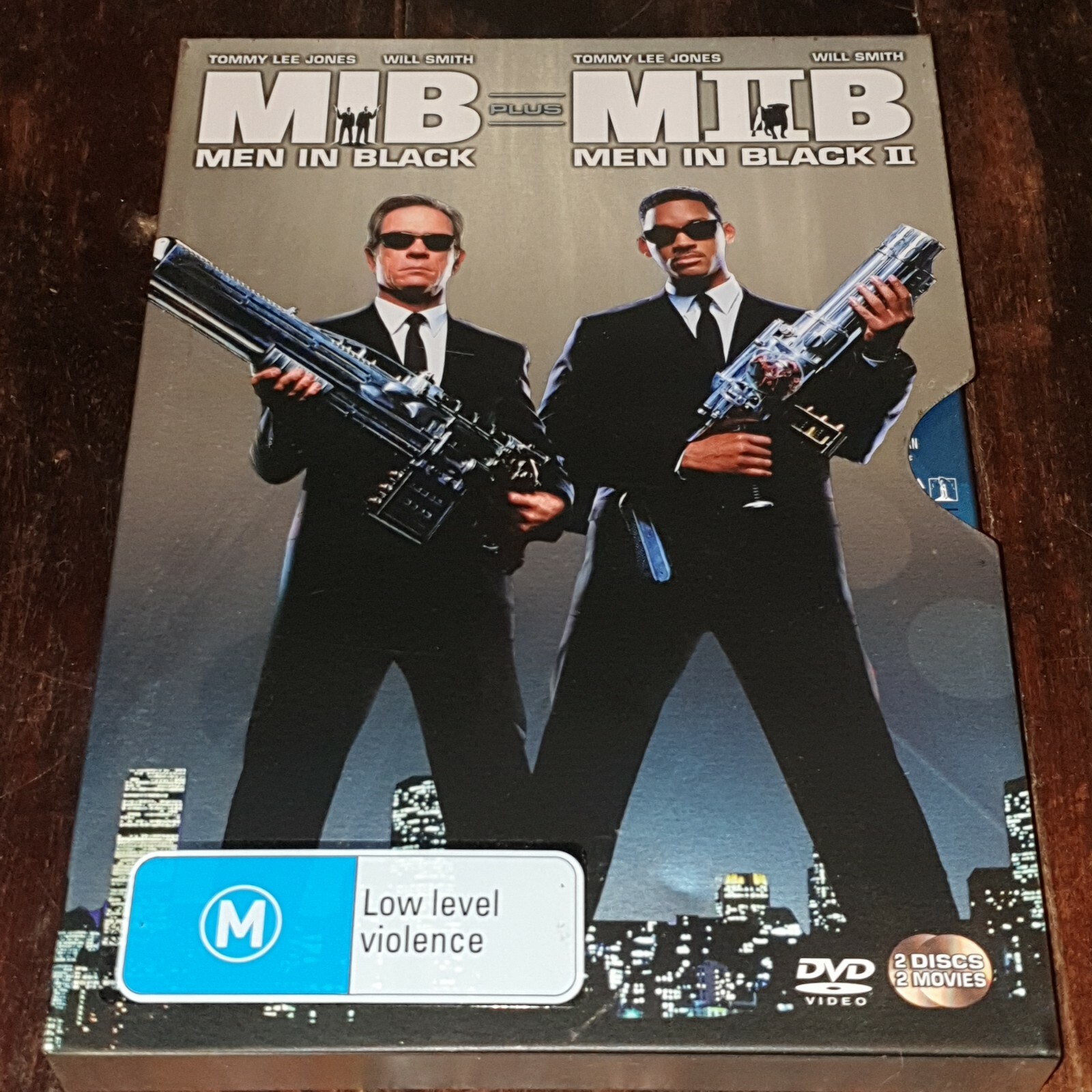 Men In Black / Men In Black II (DVD) 2 Disc Set - Metal Cover - FREE ...
