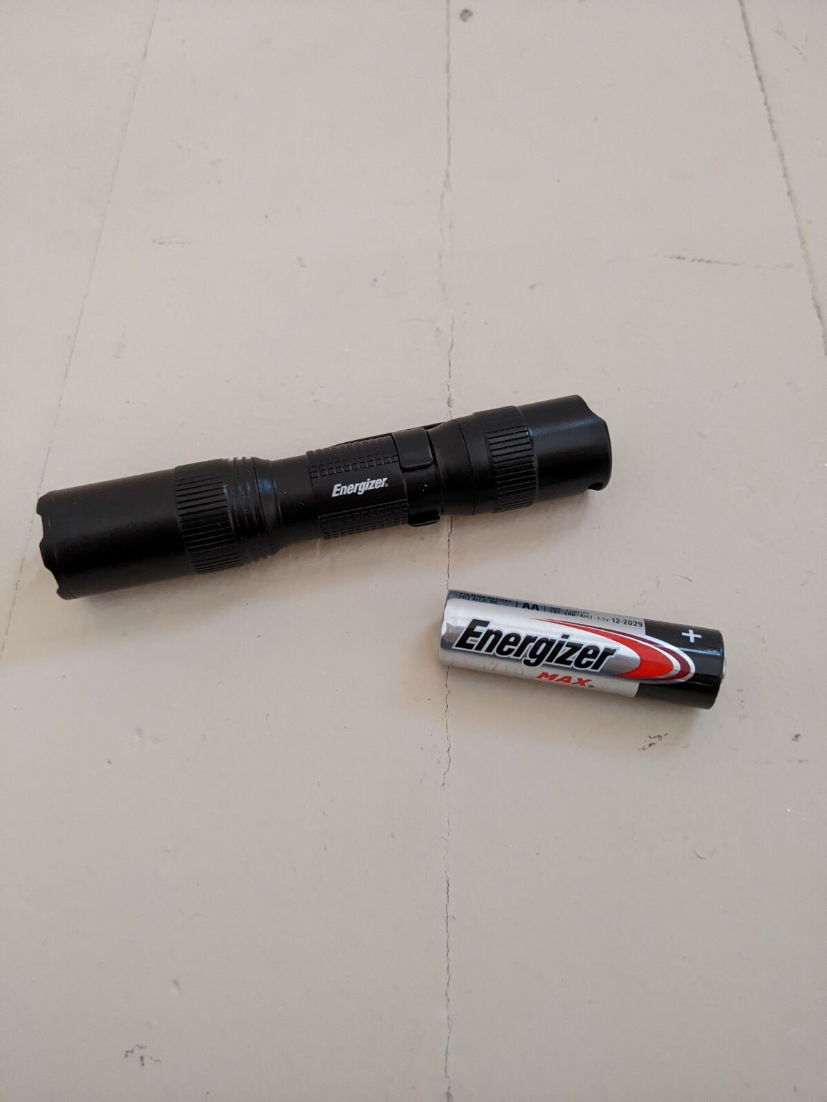 ENERGIZER LED Tactical Flashlight IPX4 Water Resistant Super Bright ...