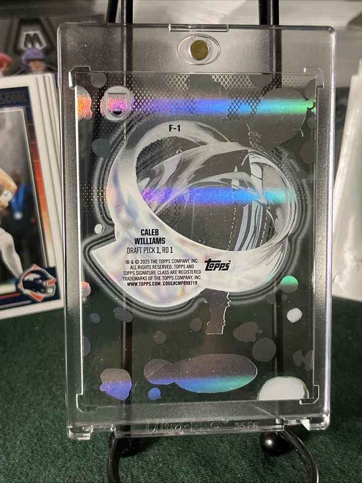 2024 Topps Signature Series - Caleb Williams Fluidity Case Hit Insert ...