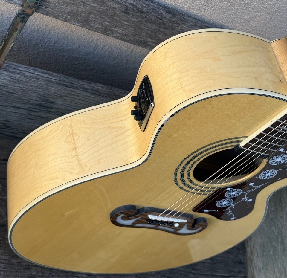 EXCELLENT Epiphone Jumbo Model EJ-200SCE/N Natural Guitar ACOUSTIC ...